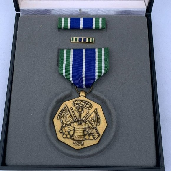 Other | Us Army Achievement Medal Aam Decoration Box Set | Poshmark
